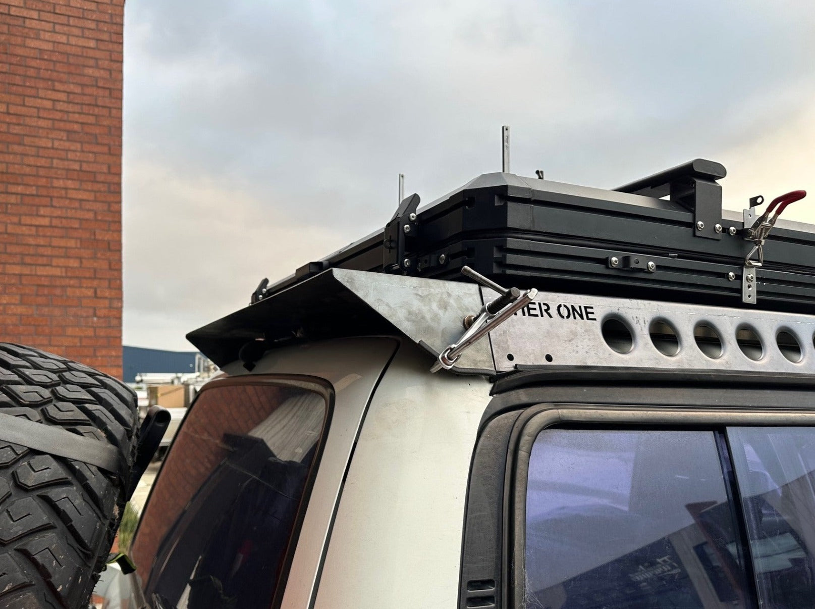 80 Series Landcruiser Rear Wing – Tier One Metalworks